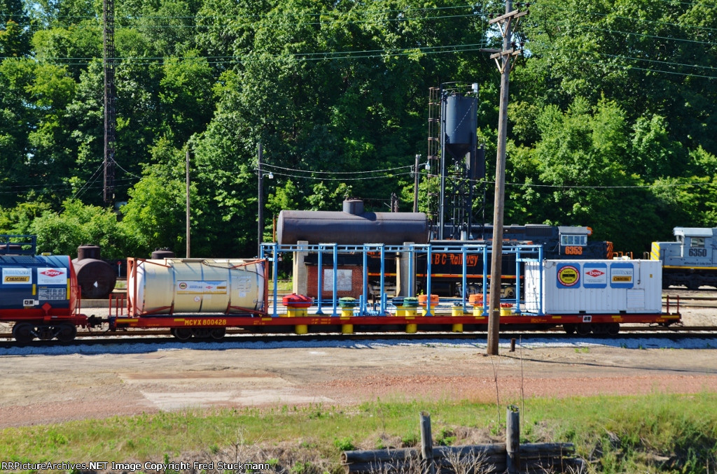 MCVX 800428 and 3 more units.